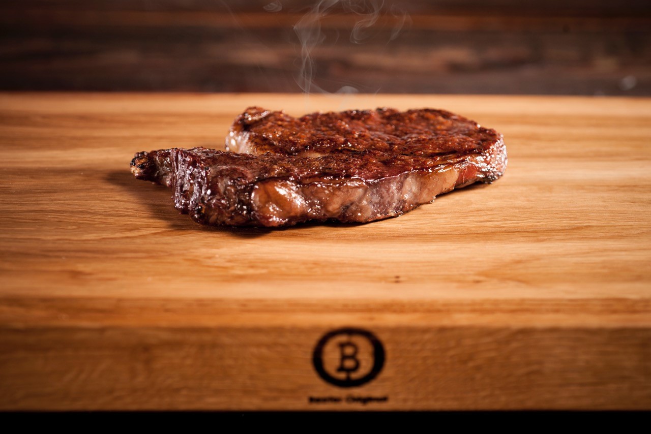 Le Beefer - le champion de la cuisson record à 800° - Food & Sens