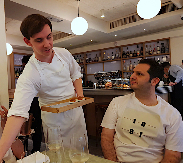 Daniel Calvert cuisine la tradition française au restaurant Belon dans ...