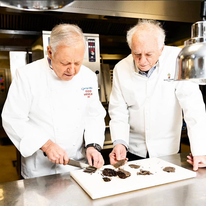 Georges Blanc et Michel Rostang étaient en cuisine au Train Bleu à ...