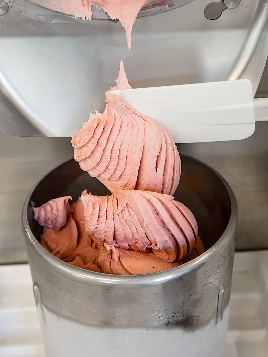 Le chef italien Gian Piero Vivalda lance "Gelato Reale", le premier ...