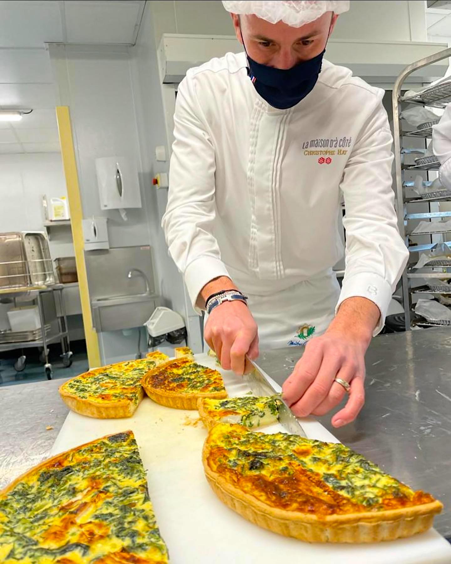 Le chef étoilé Christophe Hay cuisine dans les cantines scolaires des ...