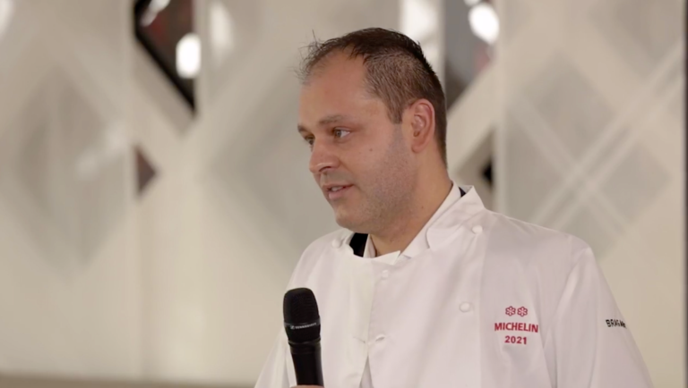 Les chefs Hélène Darroze et Cédric Deckert décrochent deux étoiles au ...