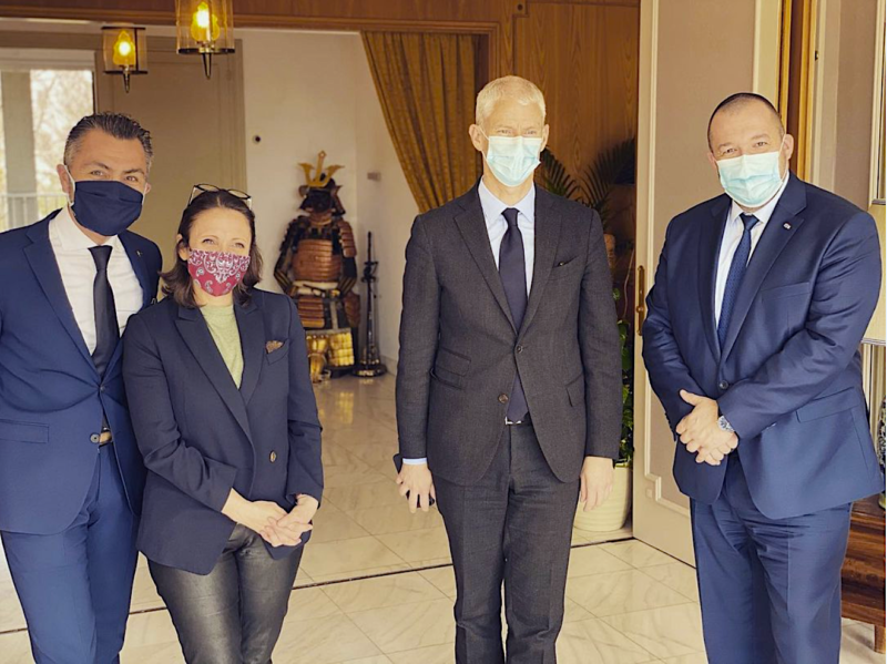 Le Ministre Franck Riester dans la Drôme auprès de la chef Anne-Sophie ...