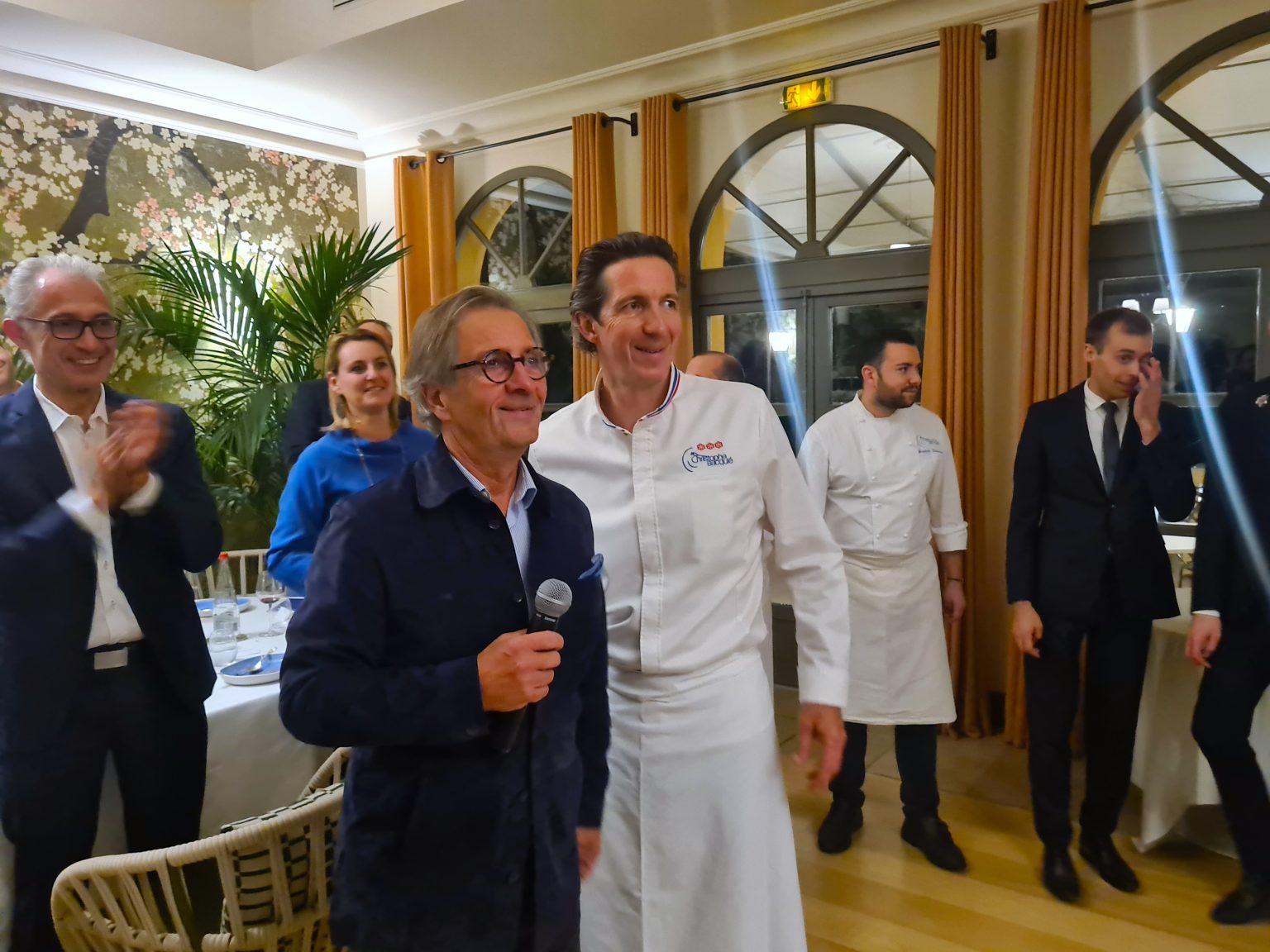 40 chefs Relais & Châteaux célèbrent le chef Christophe Bacquié avant ...