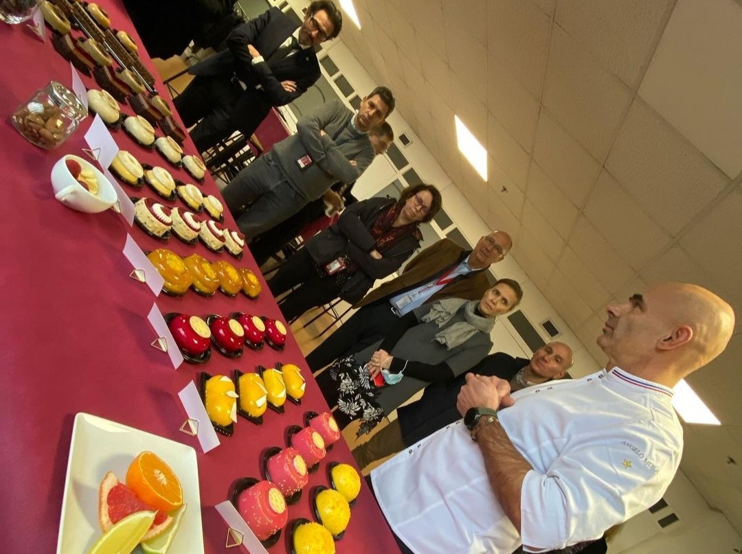 Les créations des chefs cuisinier Mauro Colagreco et pâtissier Angelo ...